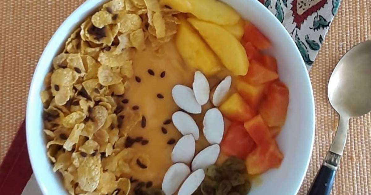 Luna Bose দ্বারা ম্যাংগো পাপায়া স্মুদি বোল (mango papaya smoothie ball ...