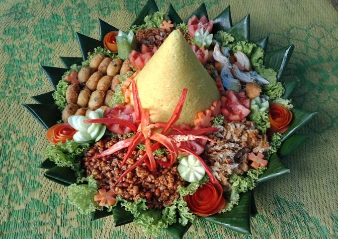 Resep Yellow Rice Pyramid oleh Dian Purnamasari - Cookpad