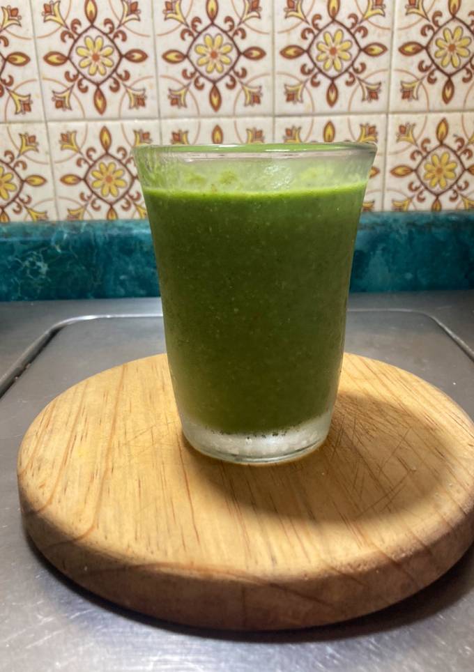 Jugo Verde con Espinacas y Frutas de Temporada con Avena Receta de Abraham Jauregui- Cookpad