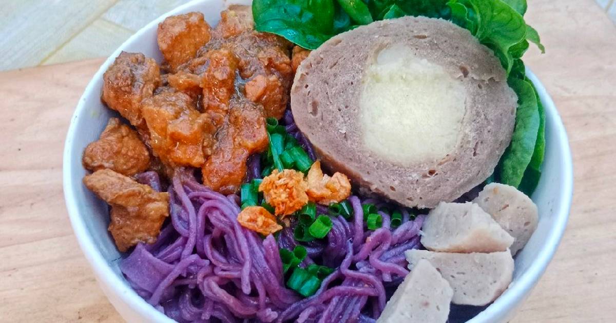 Resep Mie Ayam Ubi Ungu oleh Mena Andriana - Cookpad