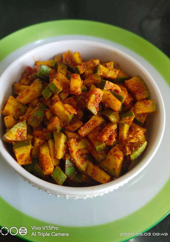 आंबा लोणच (amba lonche recipe in marathi) रेसिपी Chhaya Paradhi द्वारे ...