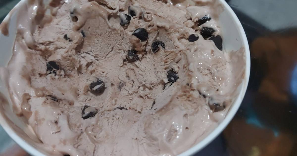Resep Es Krim Coklat Chocochips Homemade oleh F.natalia - Cookpad