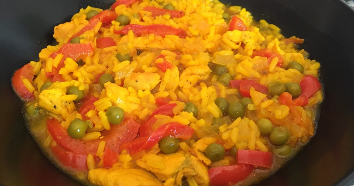 Paella Sencilla Con Pollo Y Guisantes Receta de Rocío