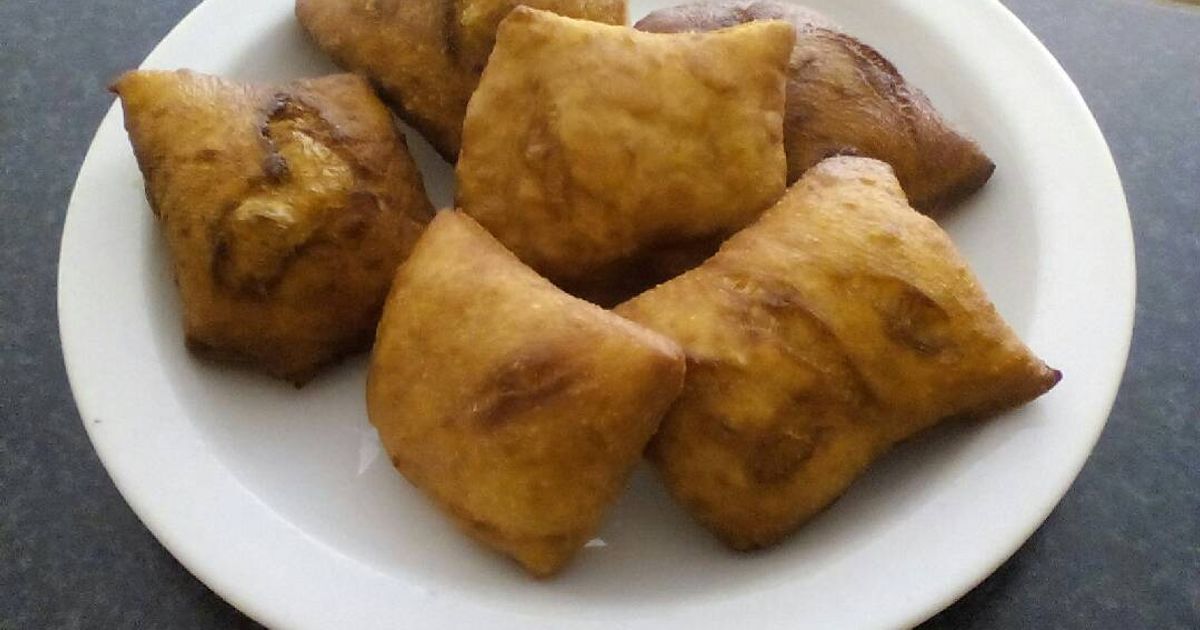 Delicious Fat Cakes Recipe by Thamsi Mtshali - Cookpad