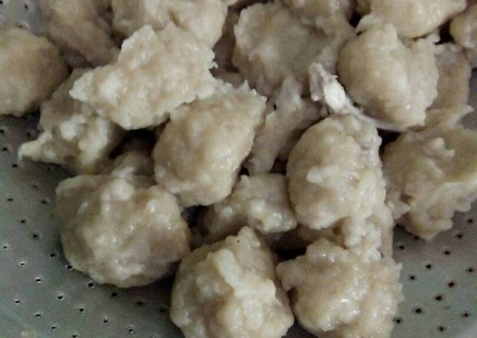 Resep Cilok / pentol ayam oleh aliyah - Cookpad