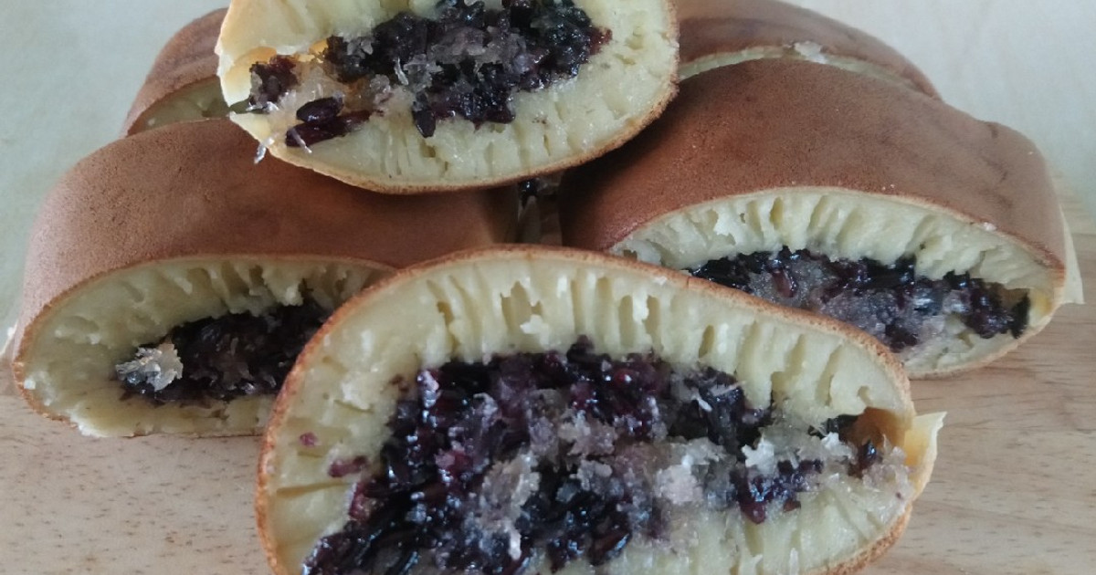 Resep Martabak Manis Teflon (Topping Ketan Hitam Dan Unti) oleh Hafshah ...