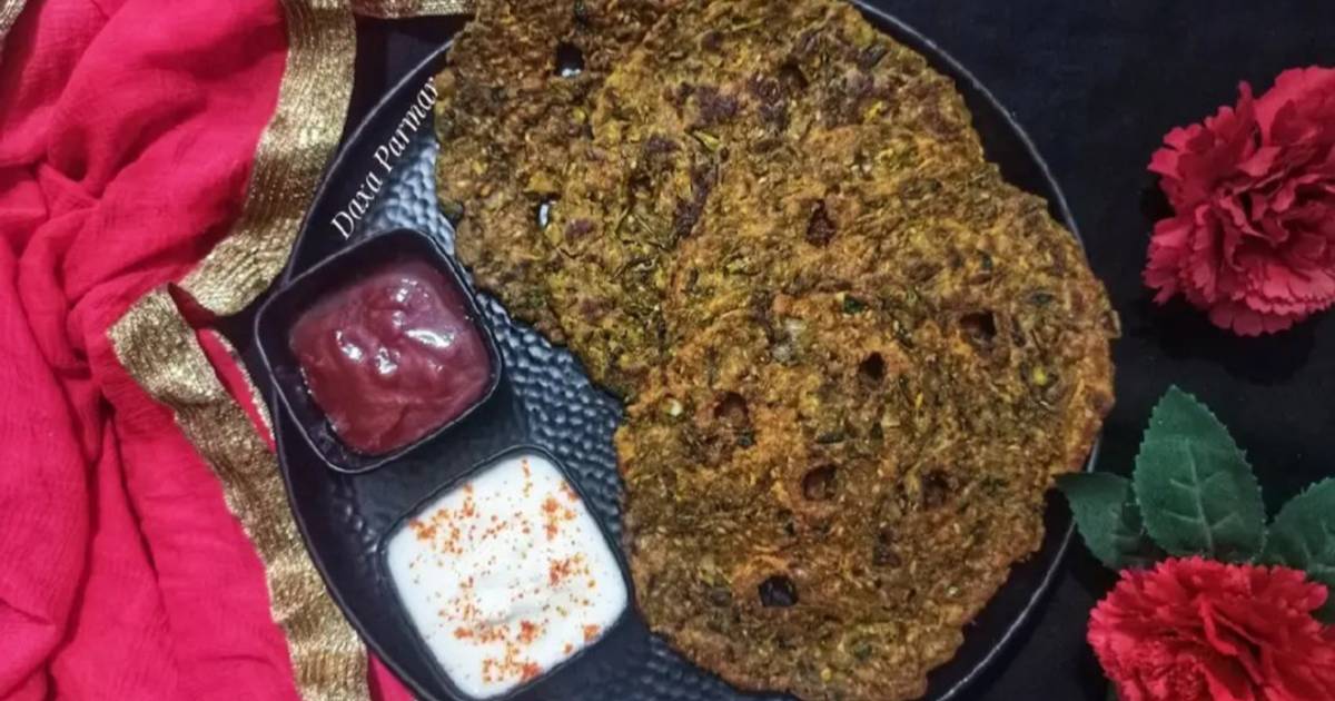 Multigrain Thalipeeth Recipe by Daxa Parmar - Cookpad