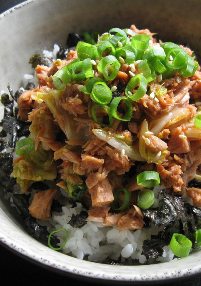 Tuna & Kimchi Rice Bowl Recipe by Hiroko Liston - Cookpad