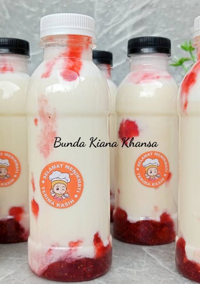 Resep Korean Strawberry cheese milk oleh Bunda Kiana Khansa - Cookpad