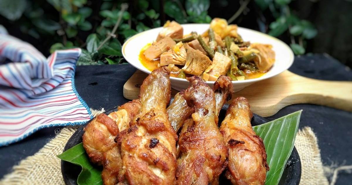 Resep Paha Ayam Goreng Bumbu Lumur oleh Hadleny Kitchen - Cookpad
