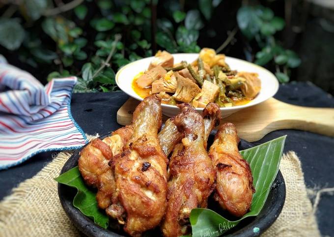 Resep Paha Ayam Goreng Bumbu Lumur oleh Hadleny Kitchen - Cookpad
