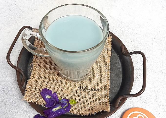 Resep Butterfly Pea Milk oleh Erlina - Cookpad