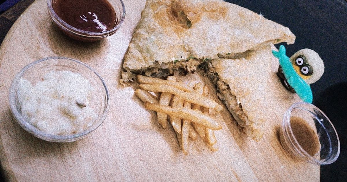 Arabic Paratha (Street Style) Recipe by Maham Shaikh - Cookpad