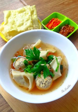 Resep Pangsit Kuah & Bakso Lohua oleh Iis Kartika - Cookpad