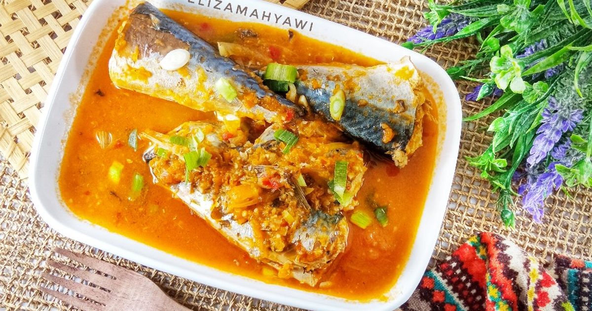 Resep Ikan Makarel Saos Tomat oleh 🪻Eliza_Mahyawi🪻 - Cookpad