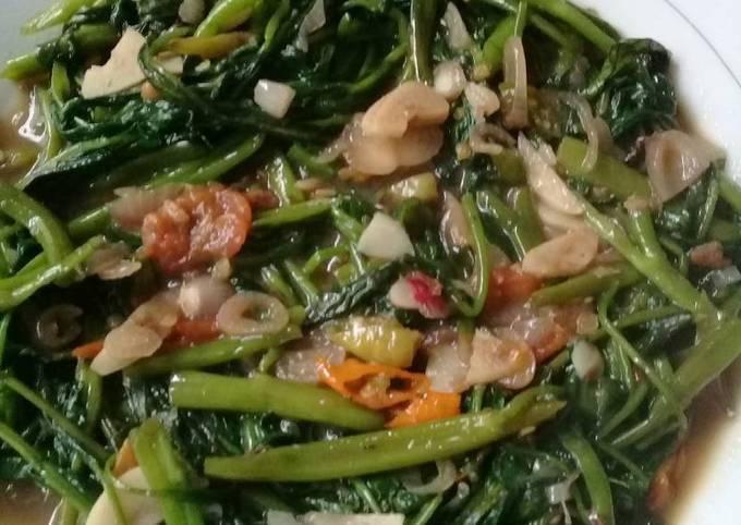 Resep Oseng Kangkung Terasi oleh Indah Wulandari - Cookpad