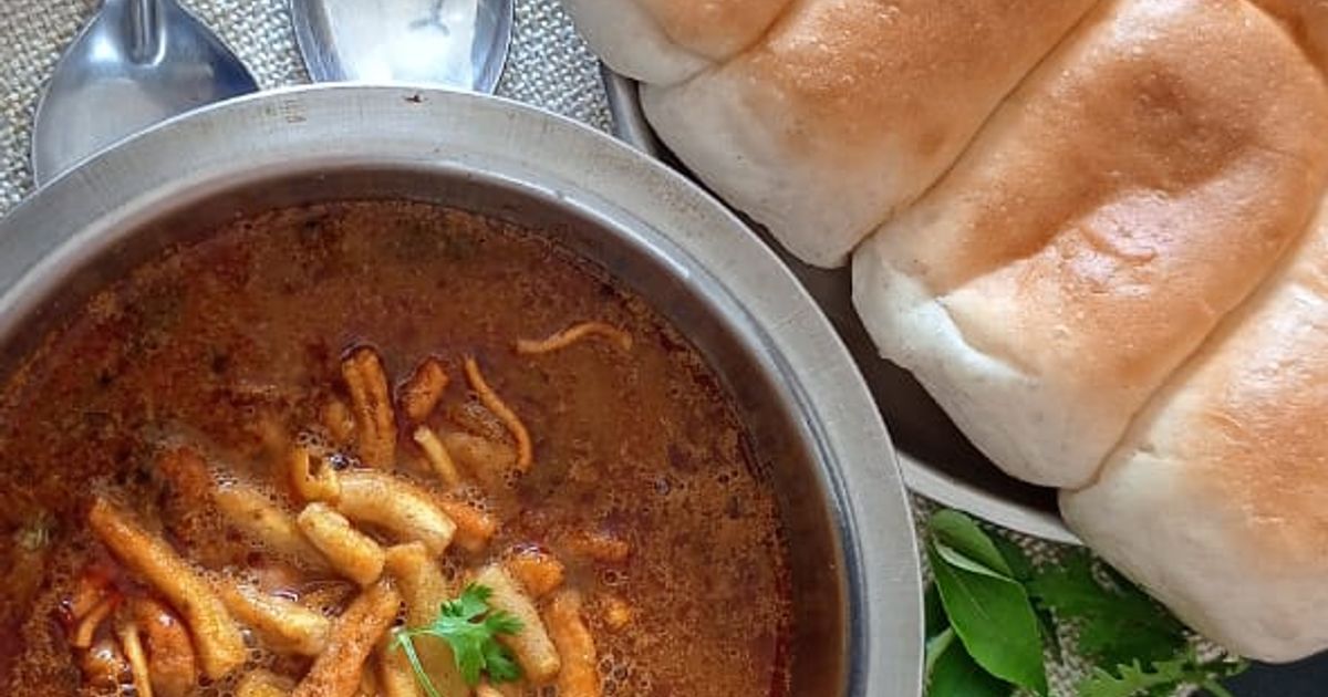Misal Recipe by Priya Daryani - Cookpad