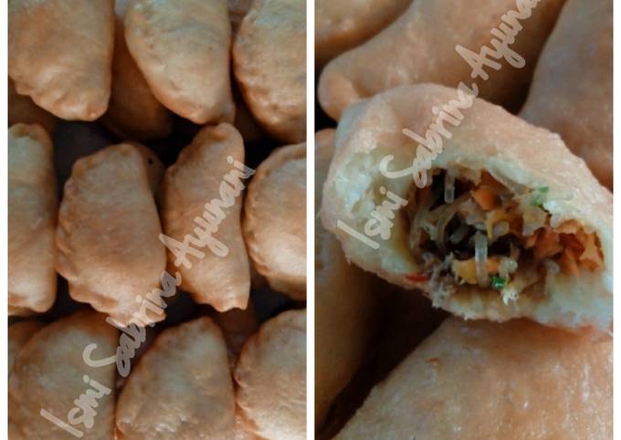 Resep Panada (pastel roti isi ikan) oleh Ismi Sabrina Ayunani - Cookpad