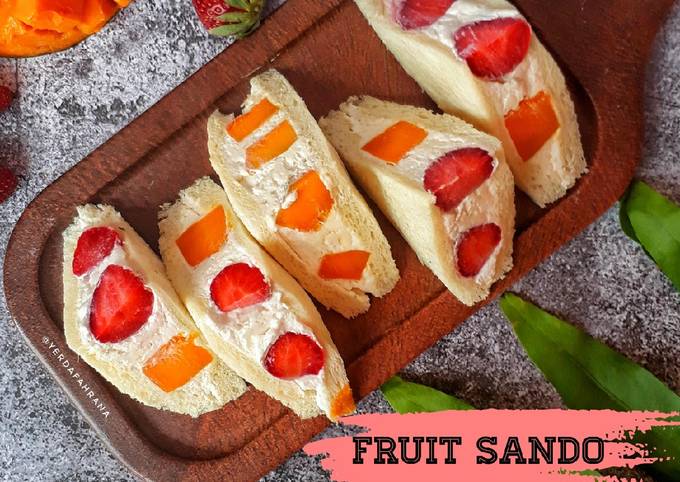 Resep Fruit Sando 예르다 🍰 oleh Yerda Fahrana 예르다 파흐라나 - Cookpad