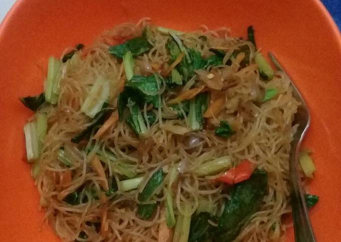Resep Bihun goreng simple oleh Fariyatul Umaya - Cookpad