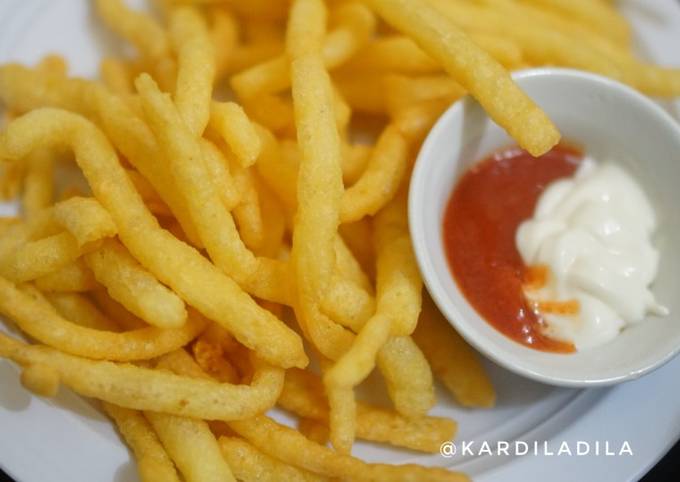 Resep Cheesy Long Fries [ French fries homemade] oleh Dilla - Cookpad