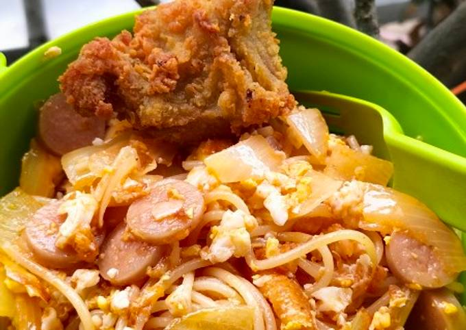 Resep Spaghetti tomat sosis oleh Vizta Angelina - Cookpad