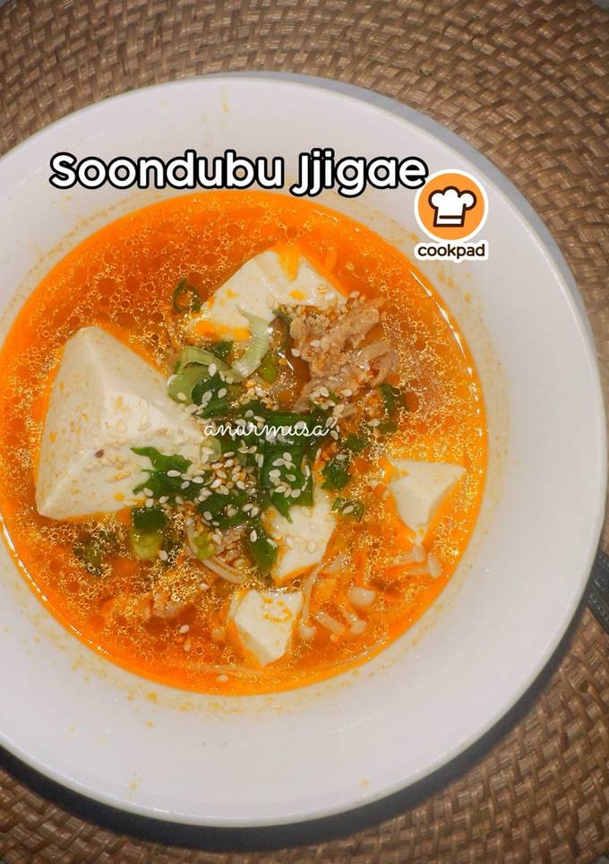 Resipi Soondubu Jjigae @ Korean Tofu Beef Stew oleh Anur Musa - Cookpad