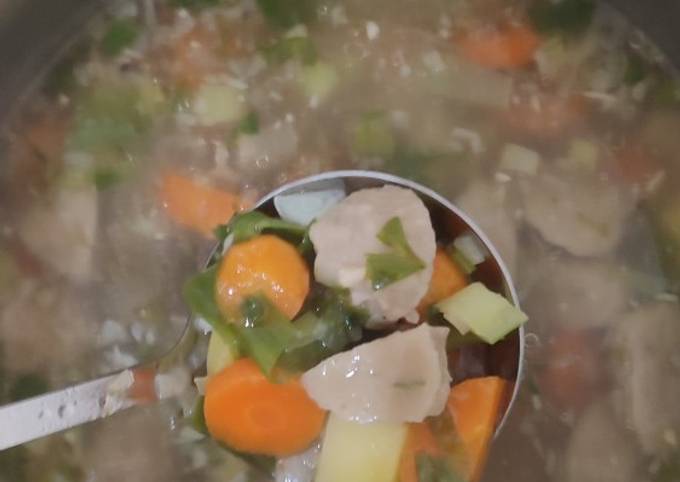 Resep Sayur Sop Simple oleh Puspa Callista - Cookpad
