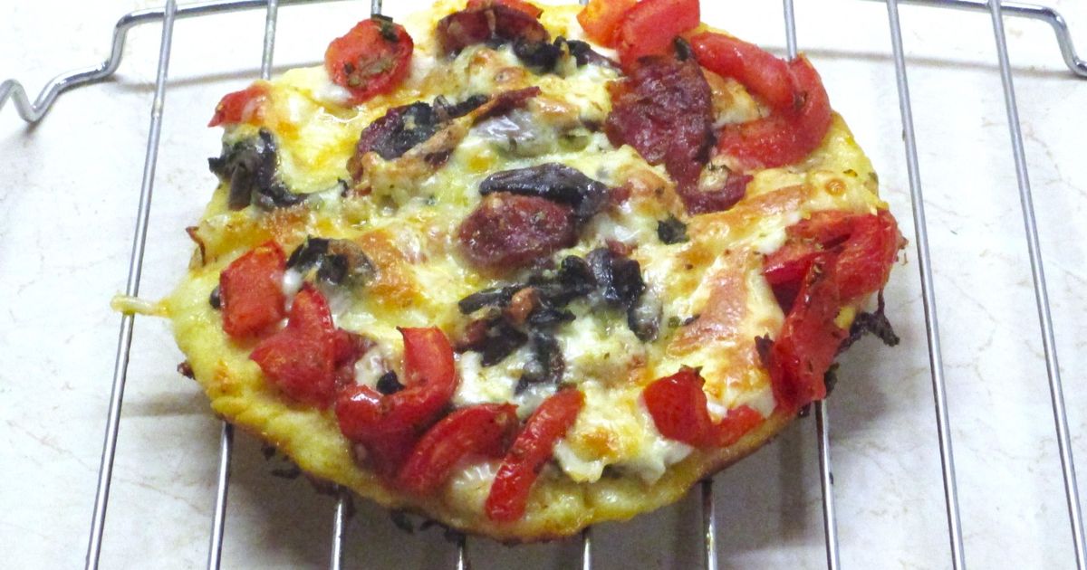 Burgonyás Pizzák Potato Pizzas With A Little Diffence | Illés Margit ...