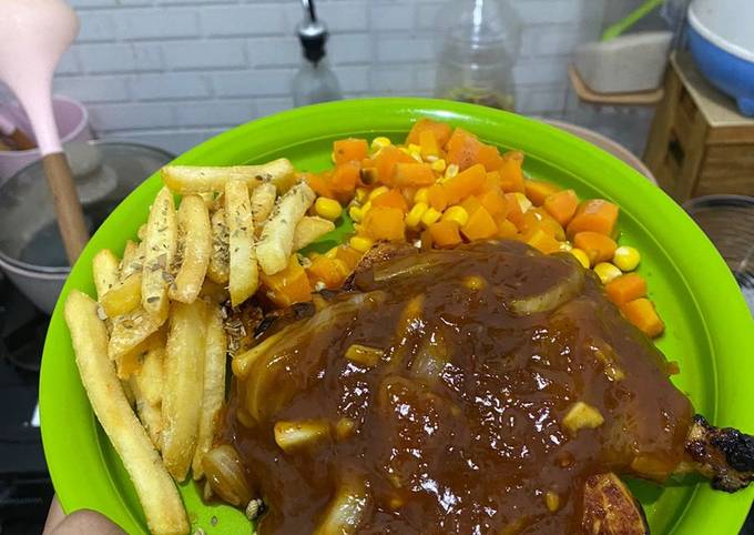 Resep Steak Ayam Saos Barbeque oleh Mama Aishwa👩🏻‍🍳 - Cookpad