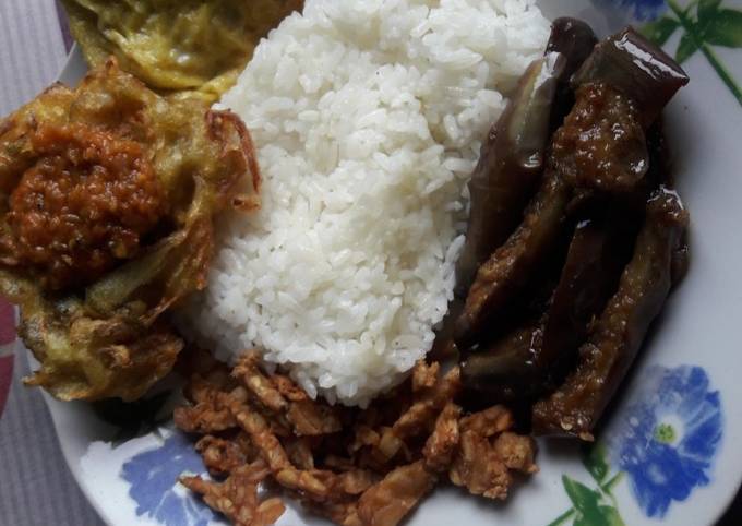 Resep Menu warteg oleh Nduk Niswah Islamiyah - Cookpad