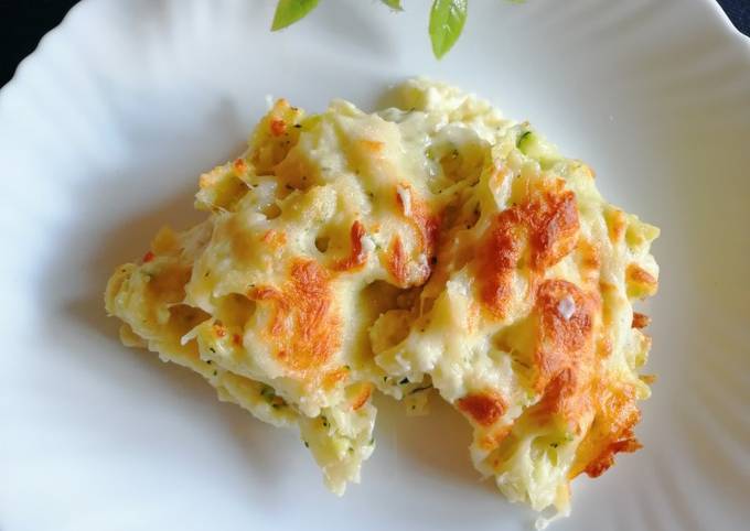 Bechamel sauce Zucchini pasta Recipe by Gupta Mithlesh - Cookpad