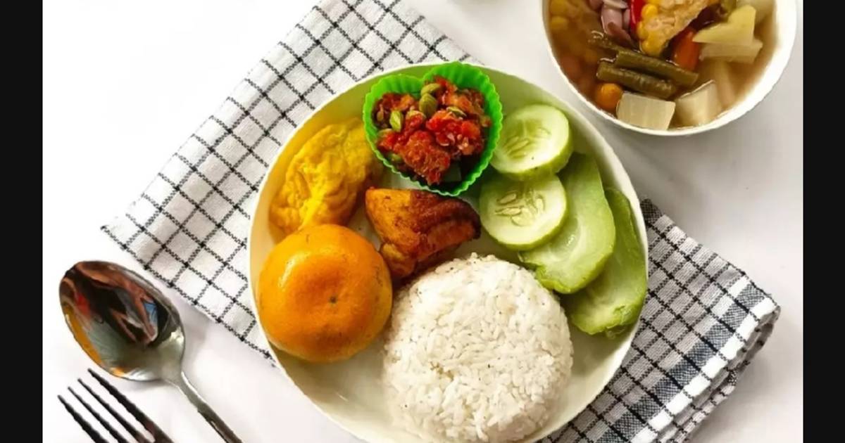 Resep #568. Isi Piringku:Nasi Sayur Asem, Sambal Pete Ikan Asin, Aygor ...