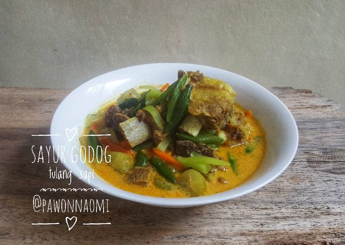 Resep Sayur Godog Tulang Sapi oleh omah naomi - Cookpad