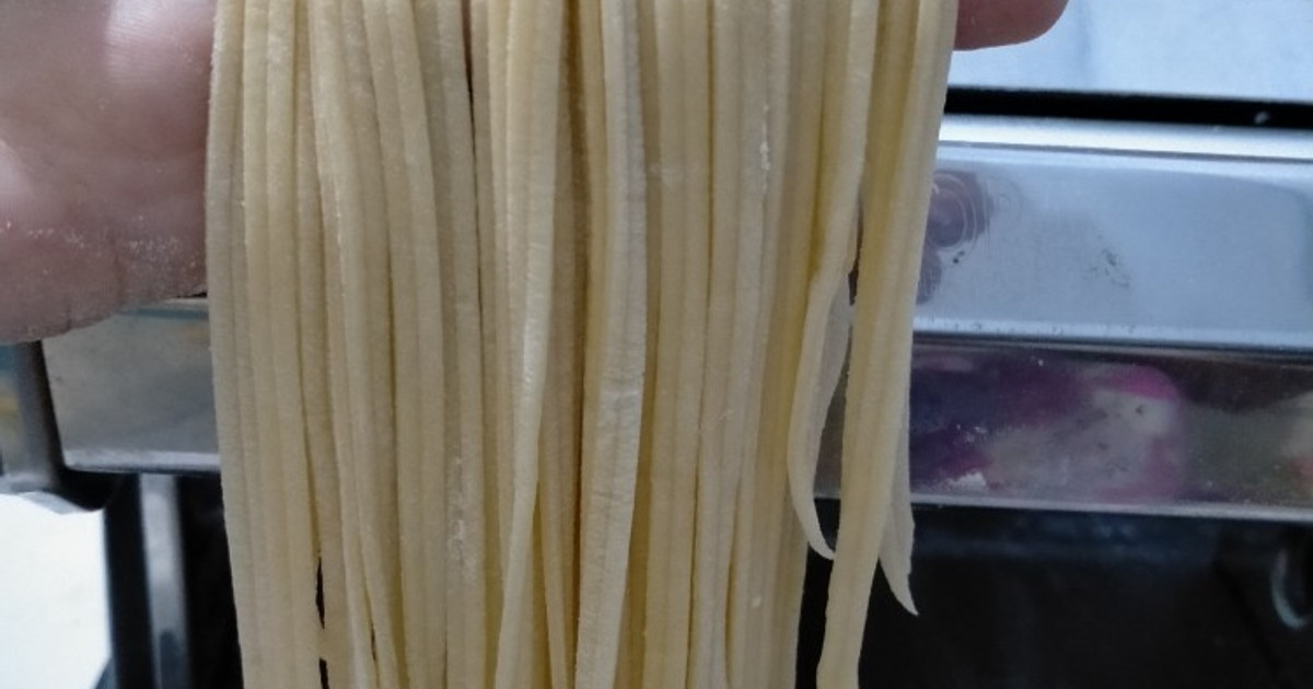 Resep Mie Homemade ~ Mudah, Kenyal & Enak oleh Femilia Damayanti - Cookpad