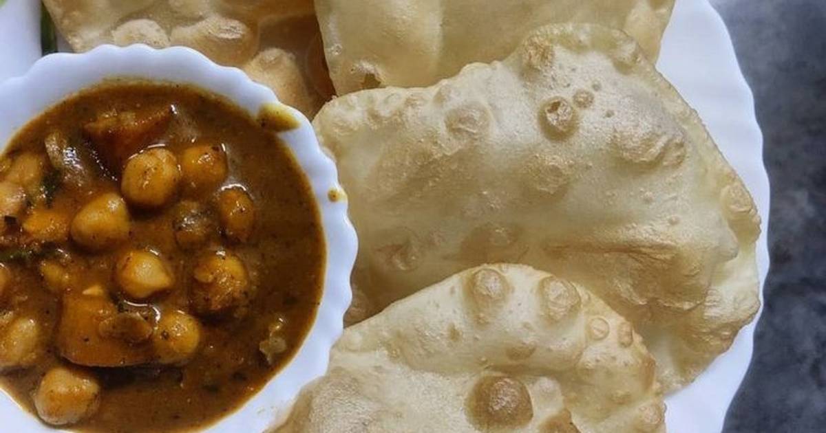 Chole puri Recipe by Tulsi Chhaya - Cookpad