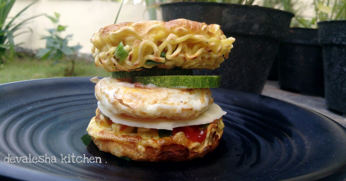 Resep Burger Mie Telur Keju oleh Devalesha Kitchen - Cookpad