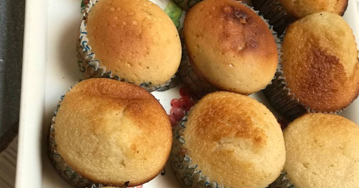 Oil based vanilla cup cake Recipe by Chef Urwat👩‍🍳 - Cookpad