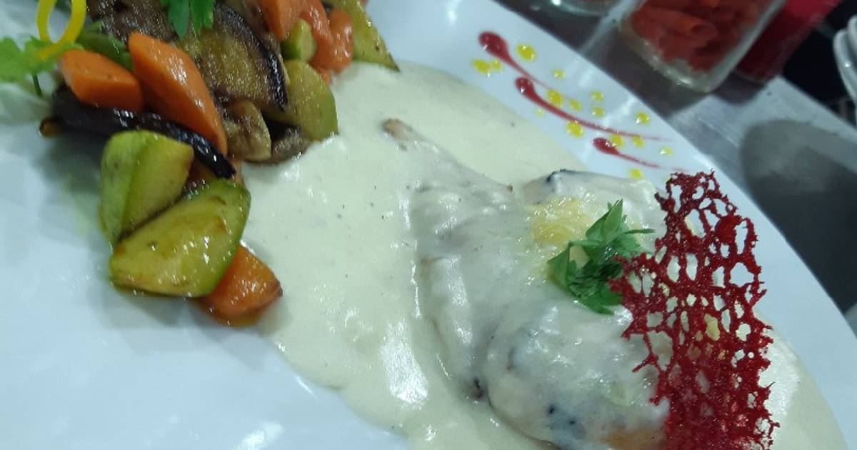 طريقة عمل صدور الفراخ مع صوص الكريمه بالليمون على اصولها بطريقة سهلة ...