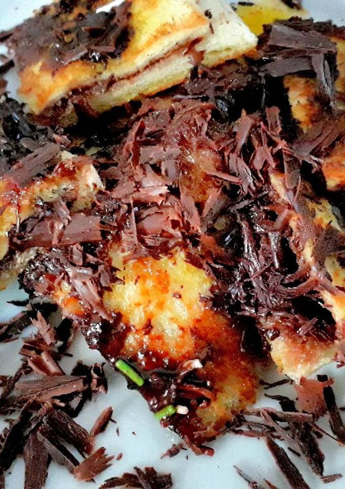 Resep Roti Bakar Coklat Lumer (Teflon) oleh Ulfah Fauziah H - Cookpad