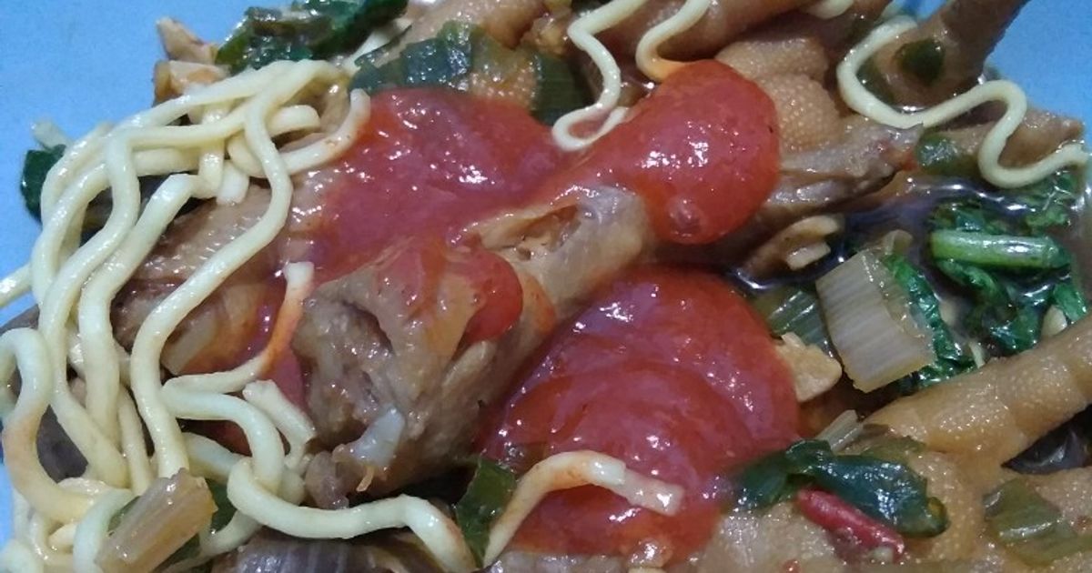Resep Mie Ayam Ceker Rumahan oleh gayuh pendhika - Cookpad