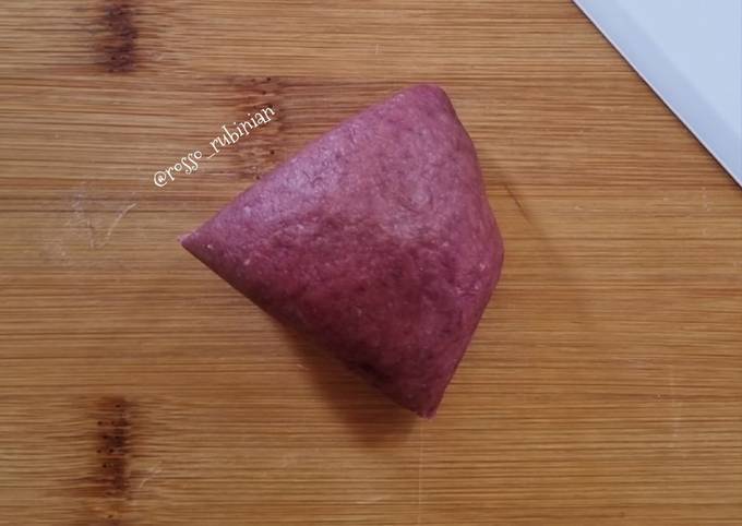 Ricetta Pasta sfoglia all'uovo con rapa rossa di rosso rubinian - Cookpad