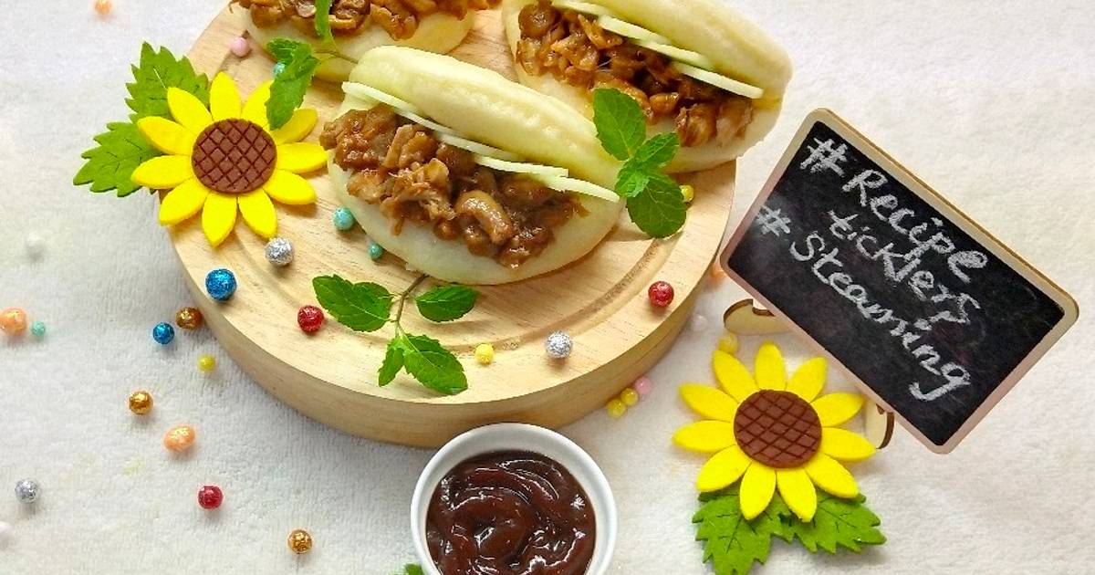 BBQ Chicken Bao Recipe by Insiya Kagalwala - Cookpad