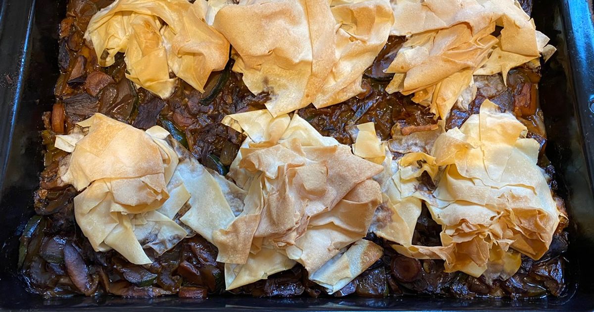 Mushroom & Courgette Pie Recipe by Steve Meynell - Cookpad