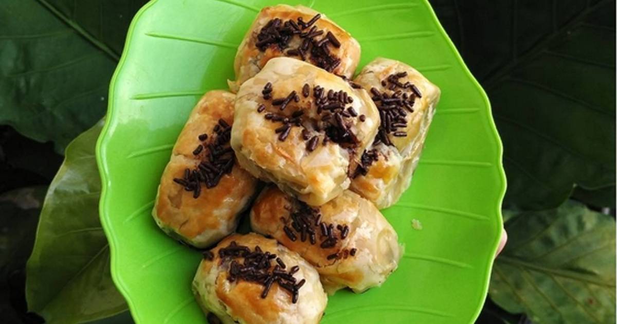 Resep Bolen Pisang Praktis (Puff Pastry Instan) oleh Doriehan - Cookpad