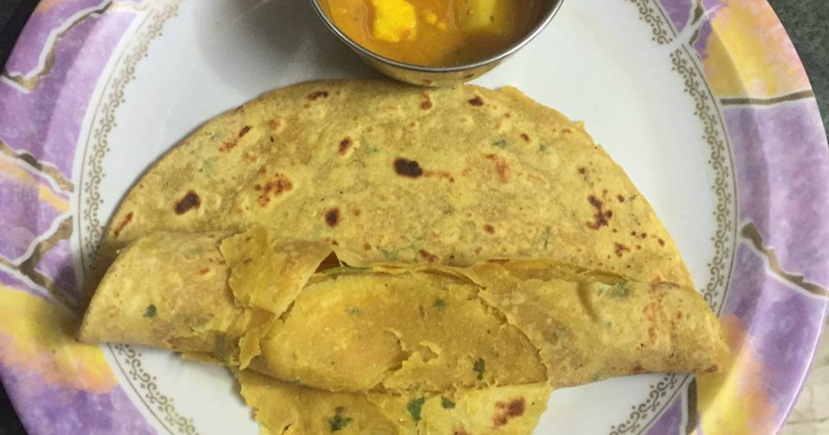 Leftover moong daal paratha Recipe by Priti agarwal - Cookpad
