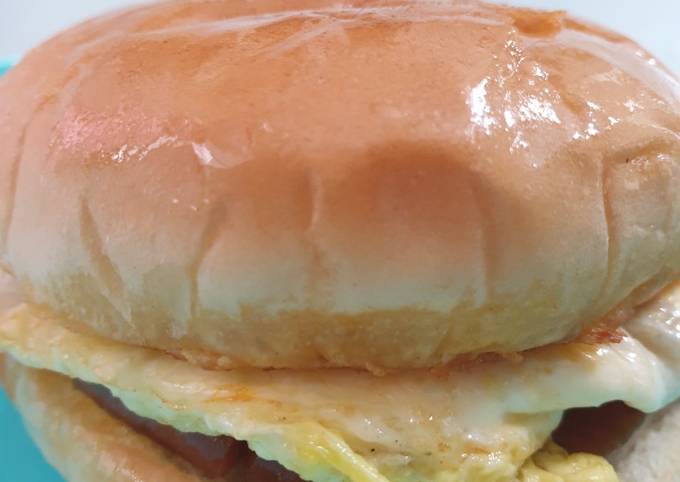 Resep Burger rumahan simple oleh Liarps - Cookpad