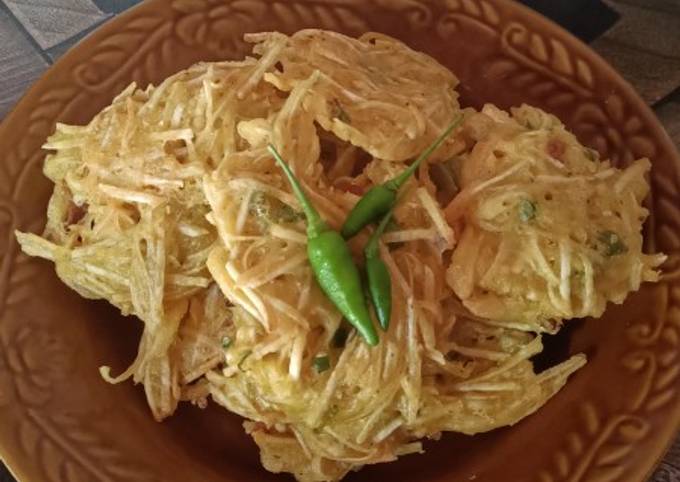 Resep Bakwan talas (MBOTE) oleh syelvia via - Cookpad