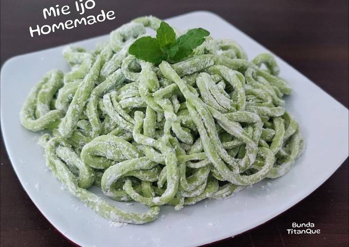 Resep Mie Ijo Homemade oleh Bunda TitanQue - Cookpad