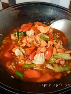 Resep Galantin Ayam Isi Sosis oleh Kristin Setiawati - Cookpad